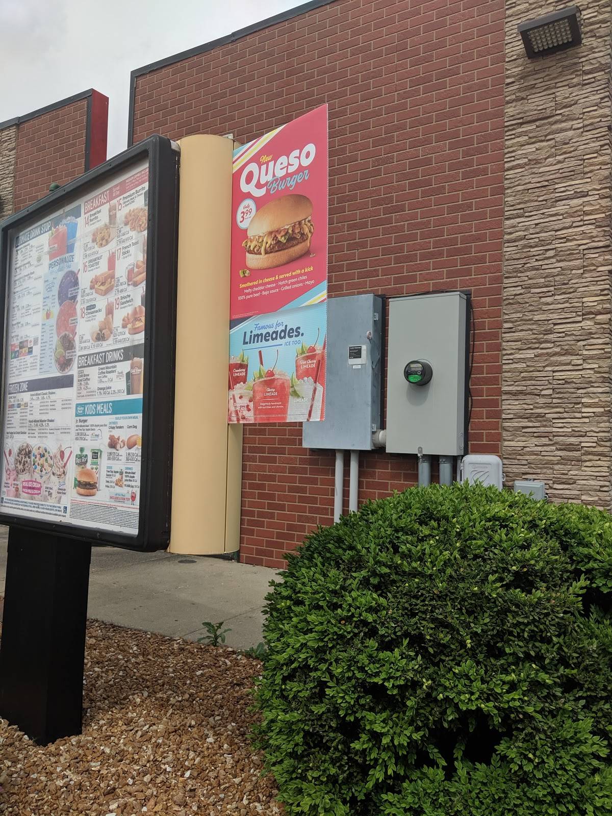Menu at Sonic Drive-In fast food, Savoy, 101 Calvin St