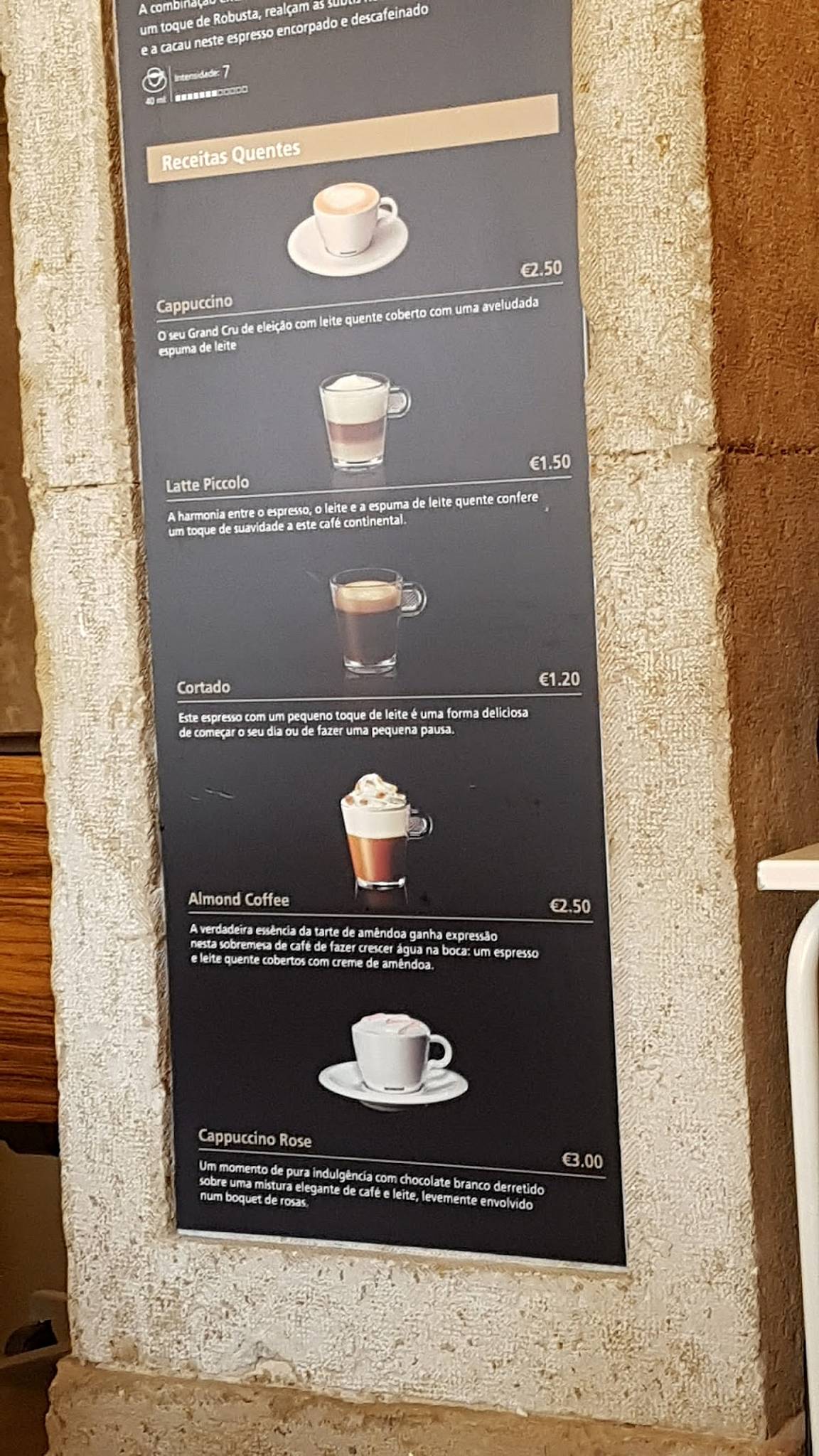 Menu em Petit Gâteau café, Lisboa
