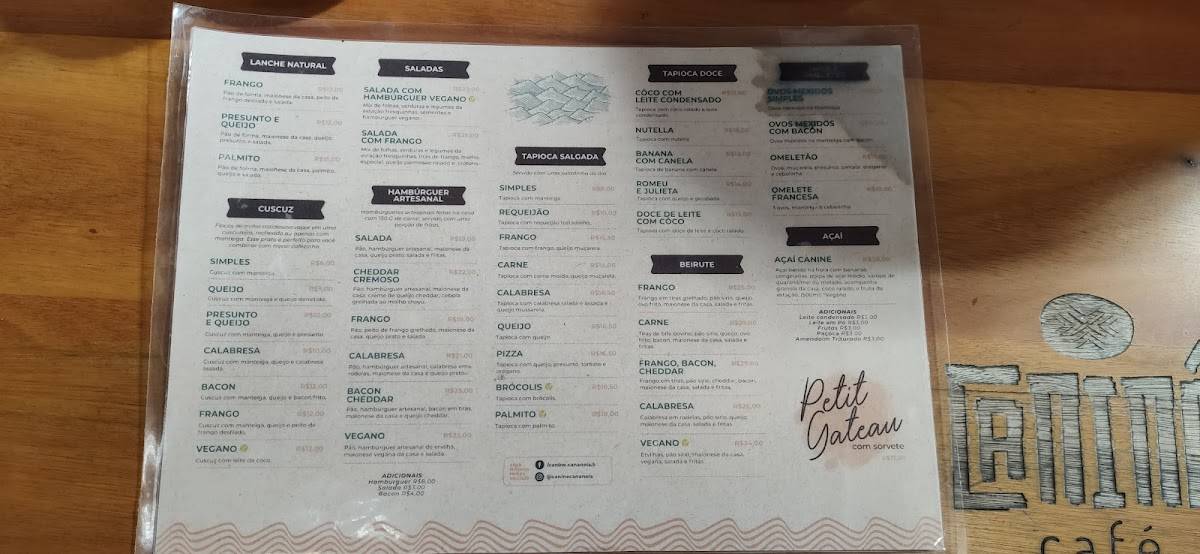 Menu em Caniné Café, Cananéia