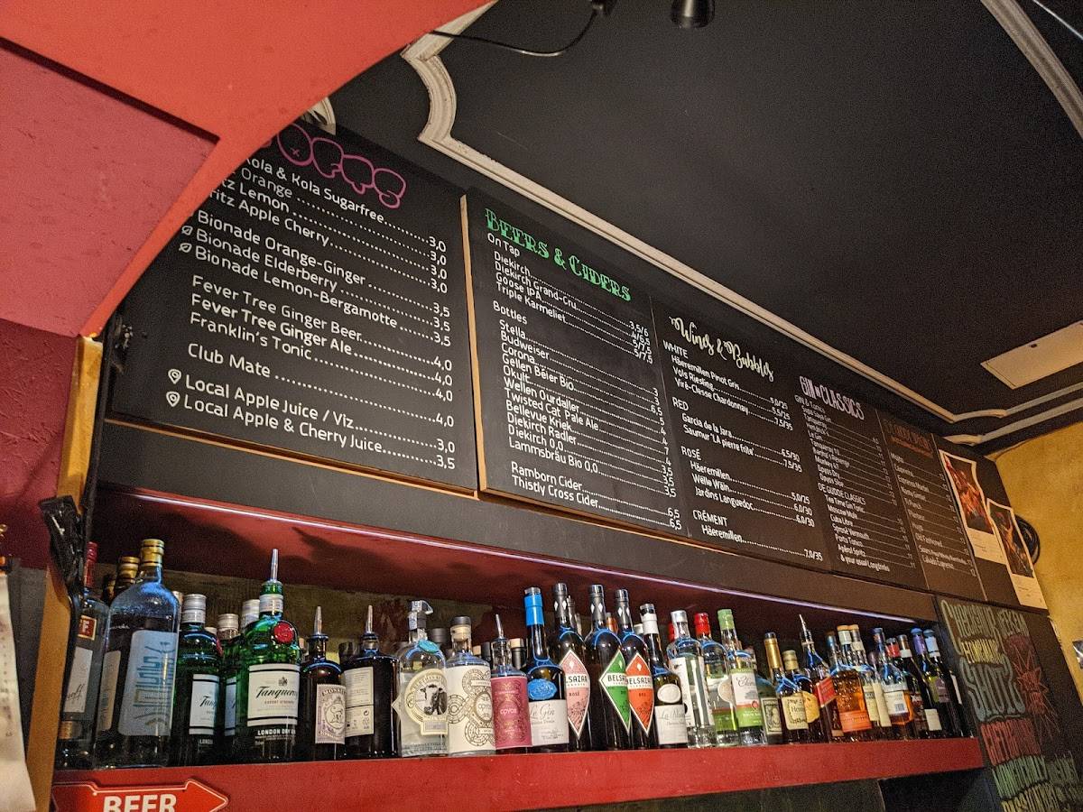 Menu at De Gudde Wëllen pub & bar, Luxembourg City
