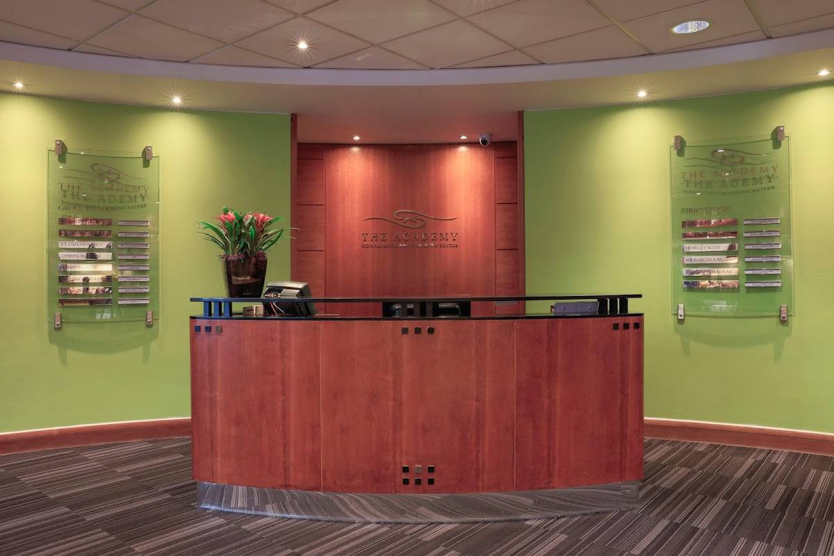 Menu at Holiday Inn Guildford by IHG pub & bar, Guildford