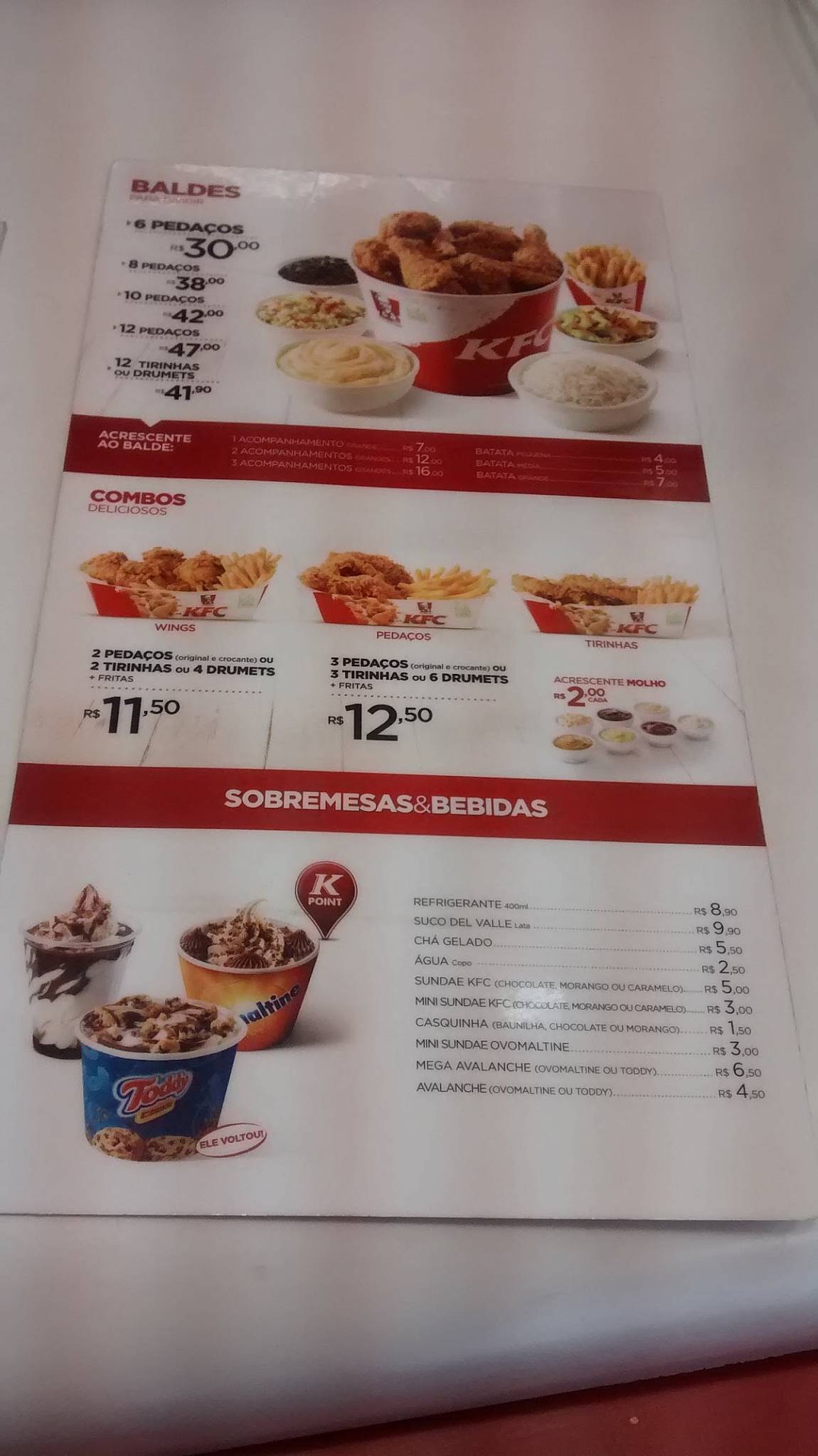 Menu em KFC restaurante de fast food, Rio de Janeiro, R. do Catete
