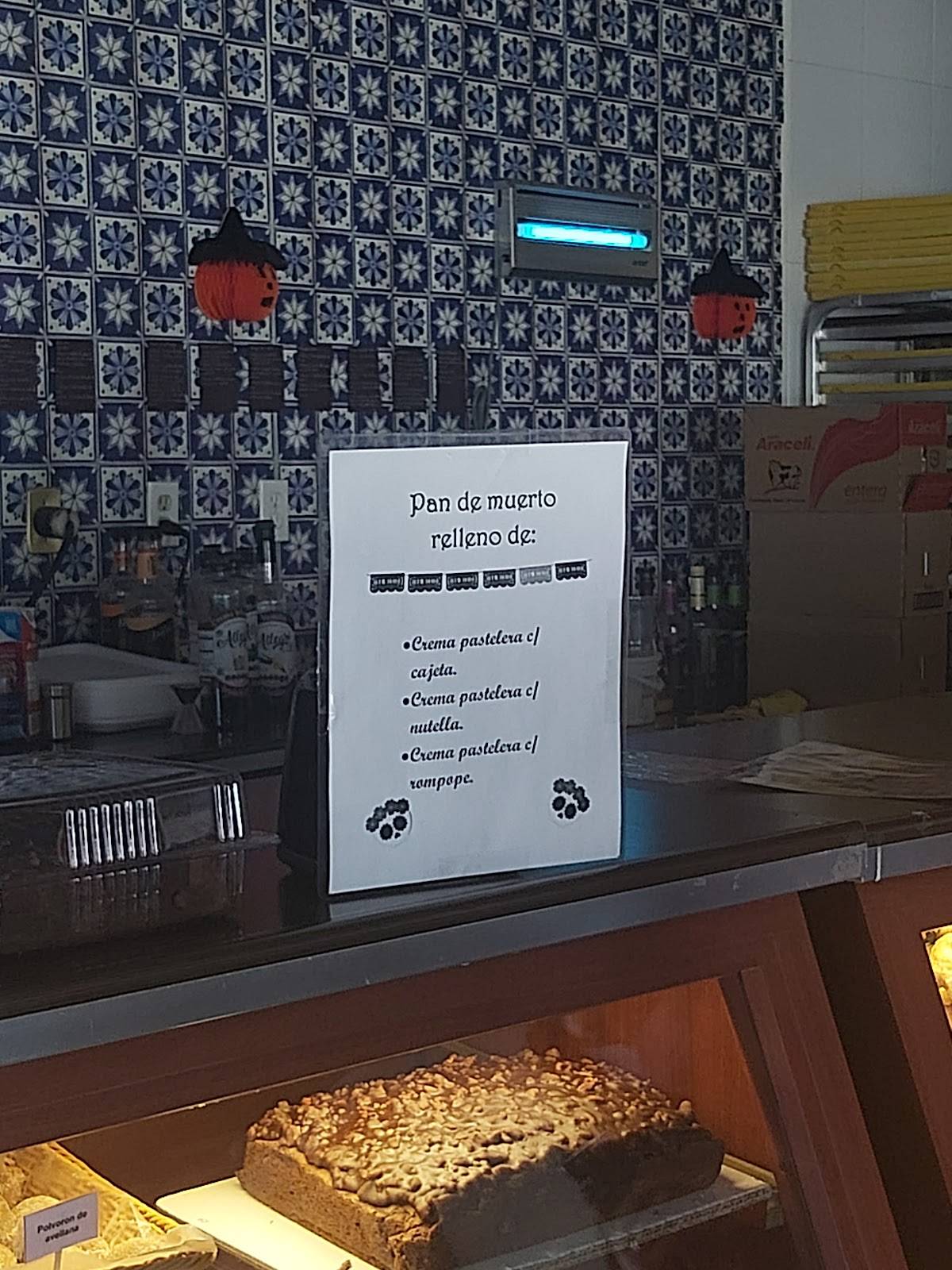 Carta de cafetería La Charamusca, Santiago de Querétaro, Av. Pie de la ...