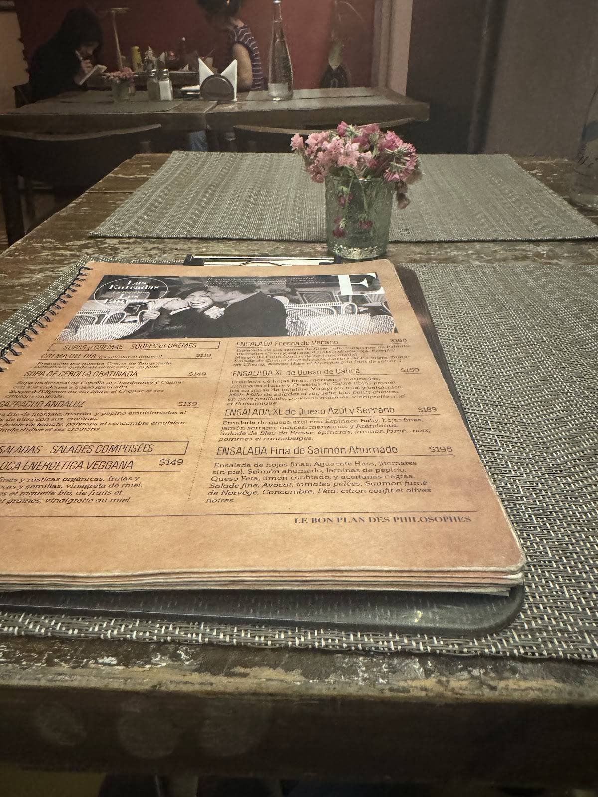 Menu at Le Bon Plan restaurant, Guadalajara
