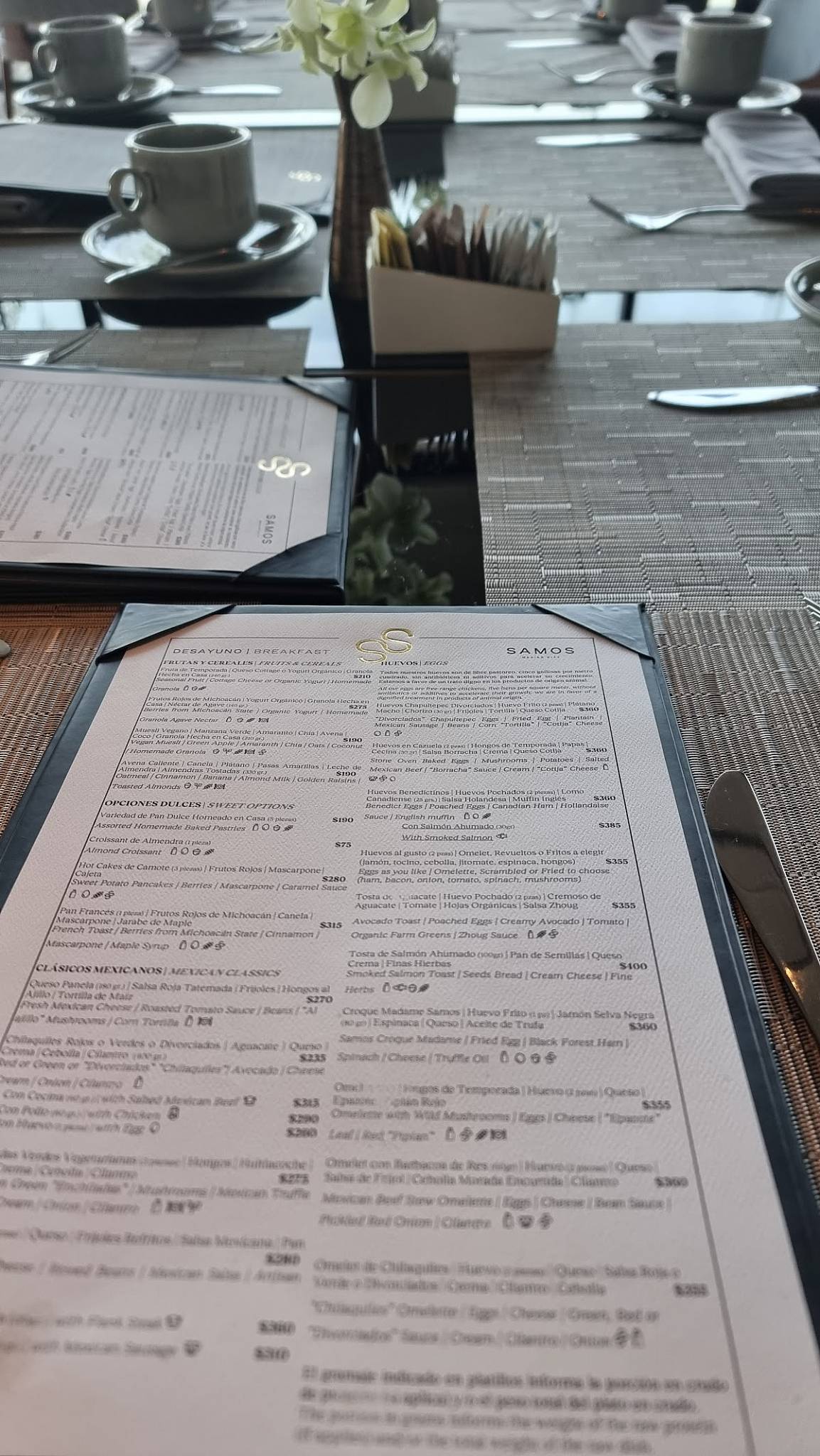 Carta del restaurante SAMOS - The Ritz Carlton México City, Ciudad del ...