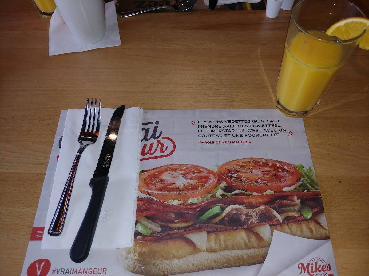 Menu au Mikes Restaurant, Montréal, Complexe Desjardins