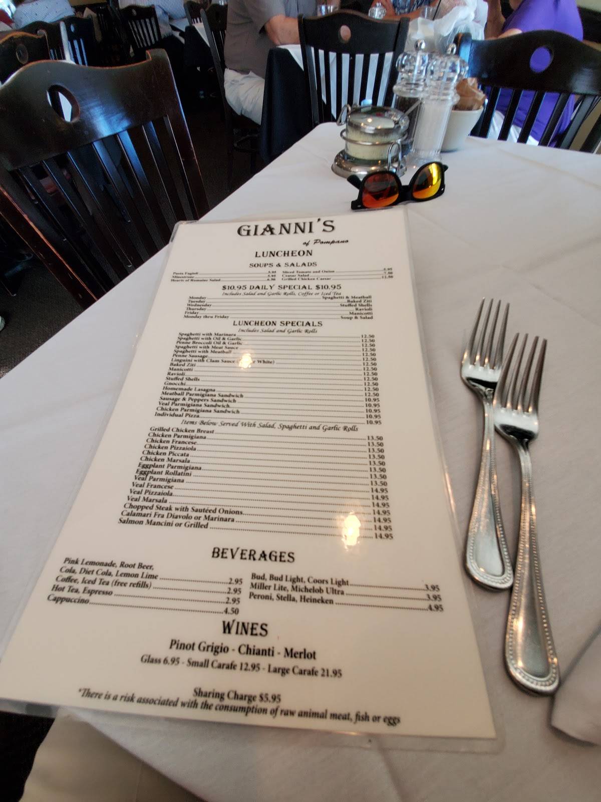 Menu at Gianni's restaurant, Pompano Beach