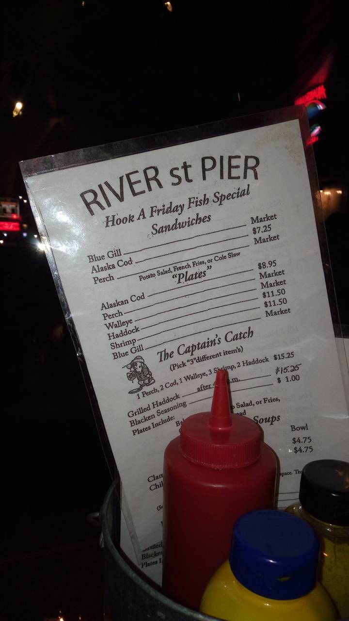 Menu at River Street Pier pub & bar, Green Bay
