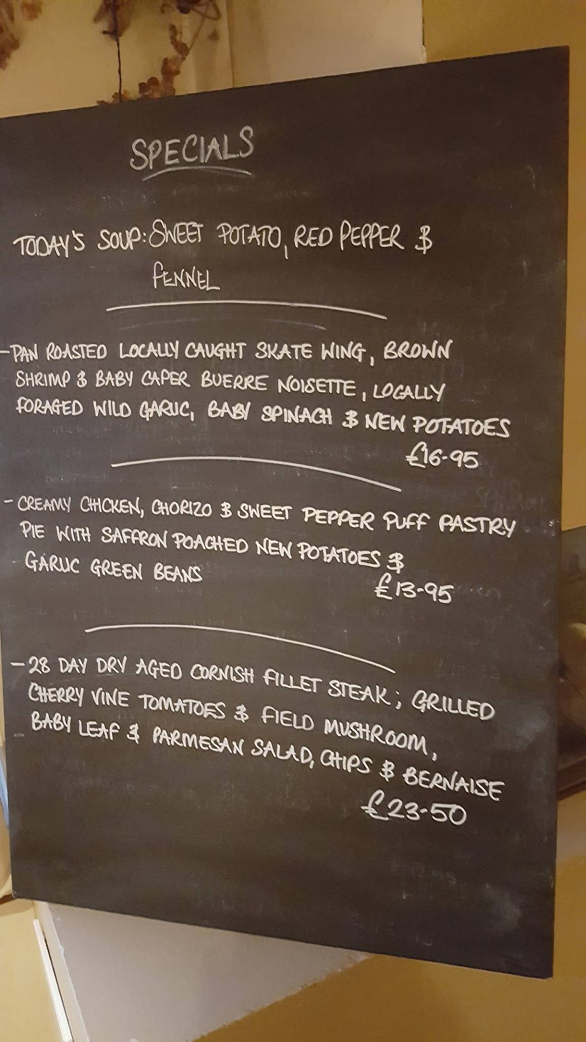 Menu at Finnygook Inn restaurant, Sheviock, Cliff Road