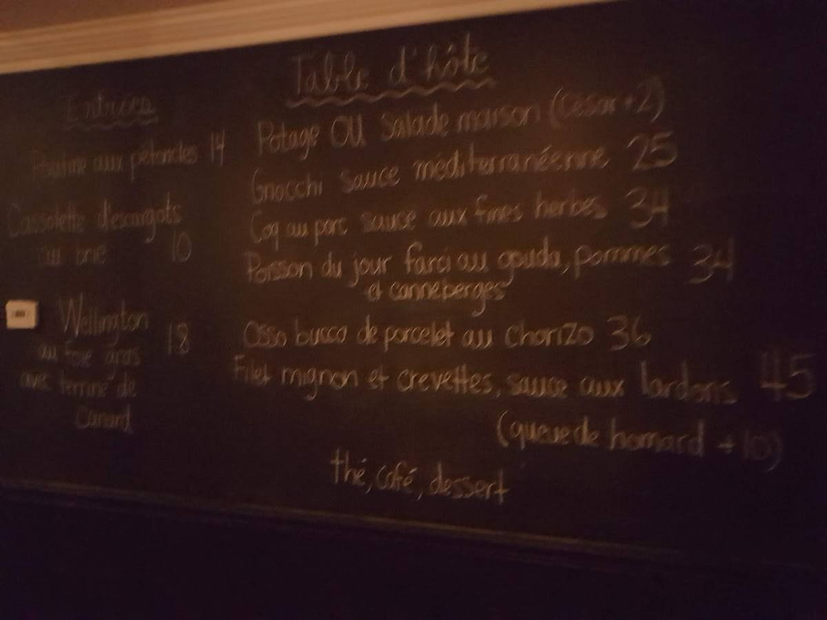 Menu at La Plume Blanche restaurant, Vaudreuil-Dorion