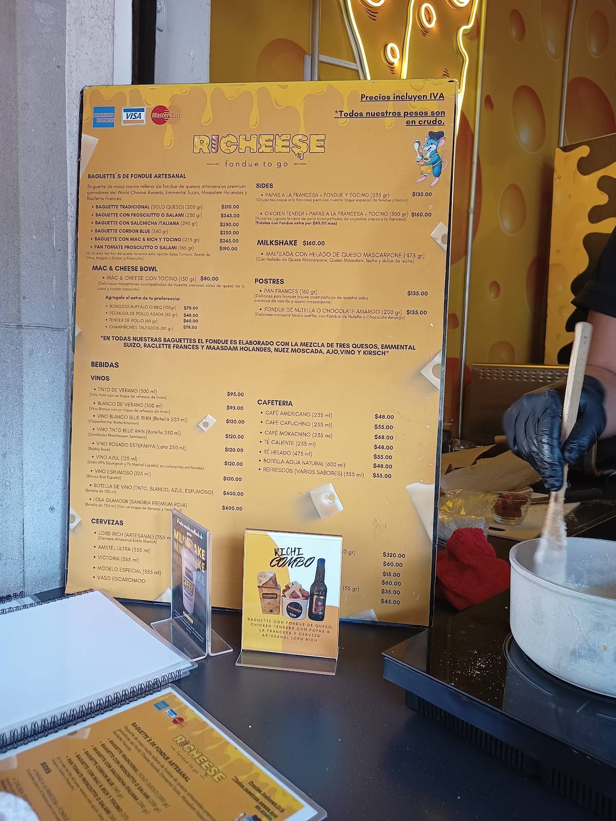 Menu at Richeese Polanco restaurant, Mexico City