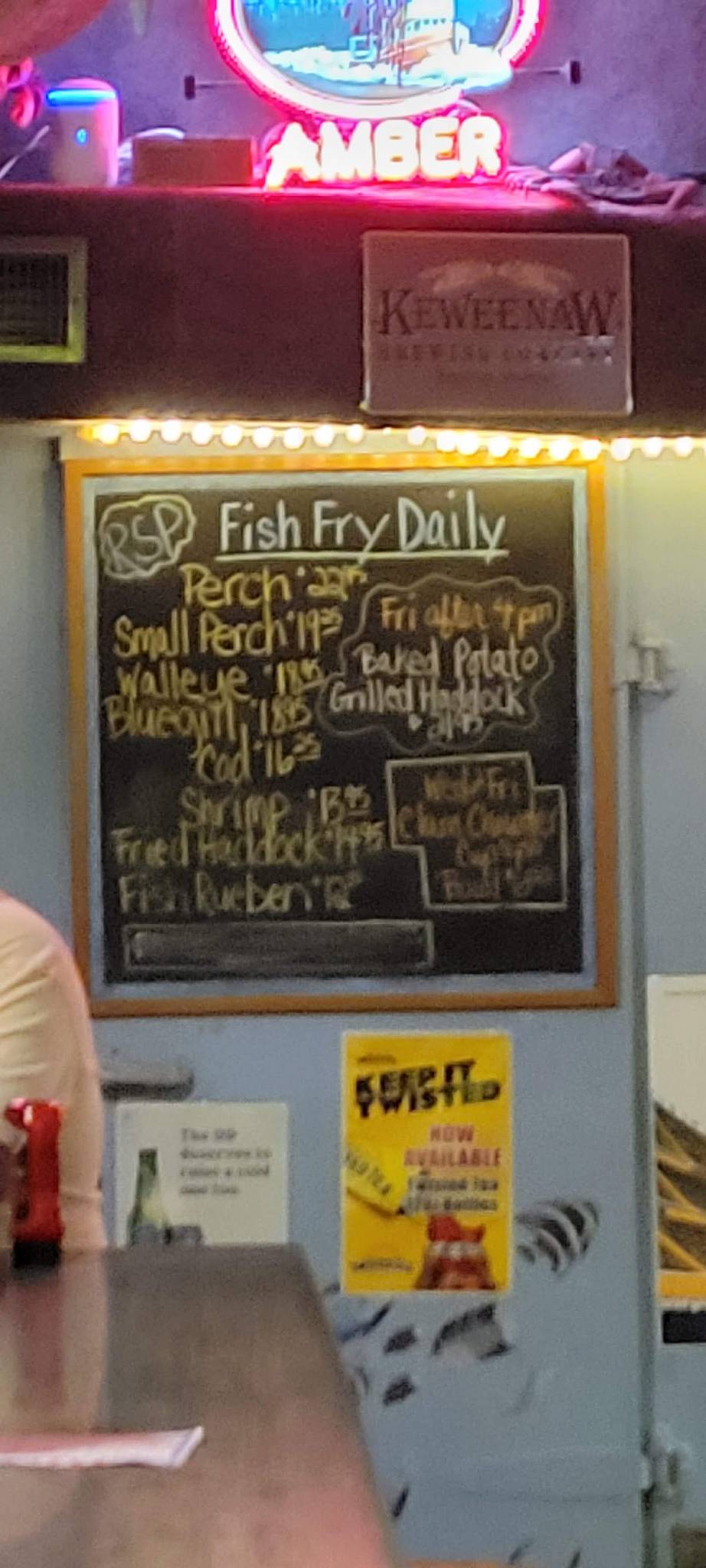 Menu at River Street Pier pub & bar, Green Bay