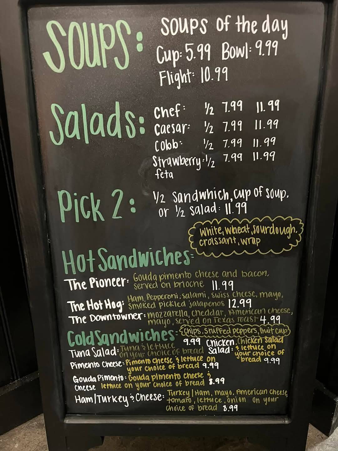 Menu at Sarah Dipity restaurant, Batesville