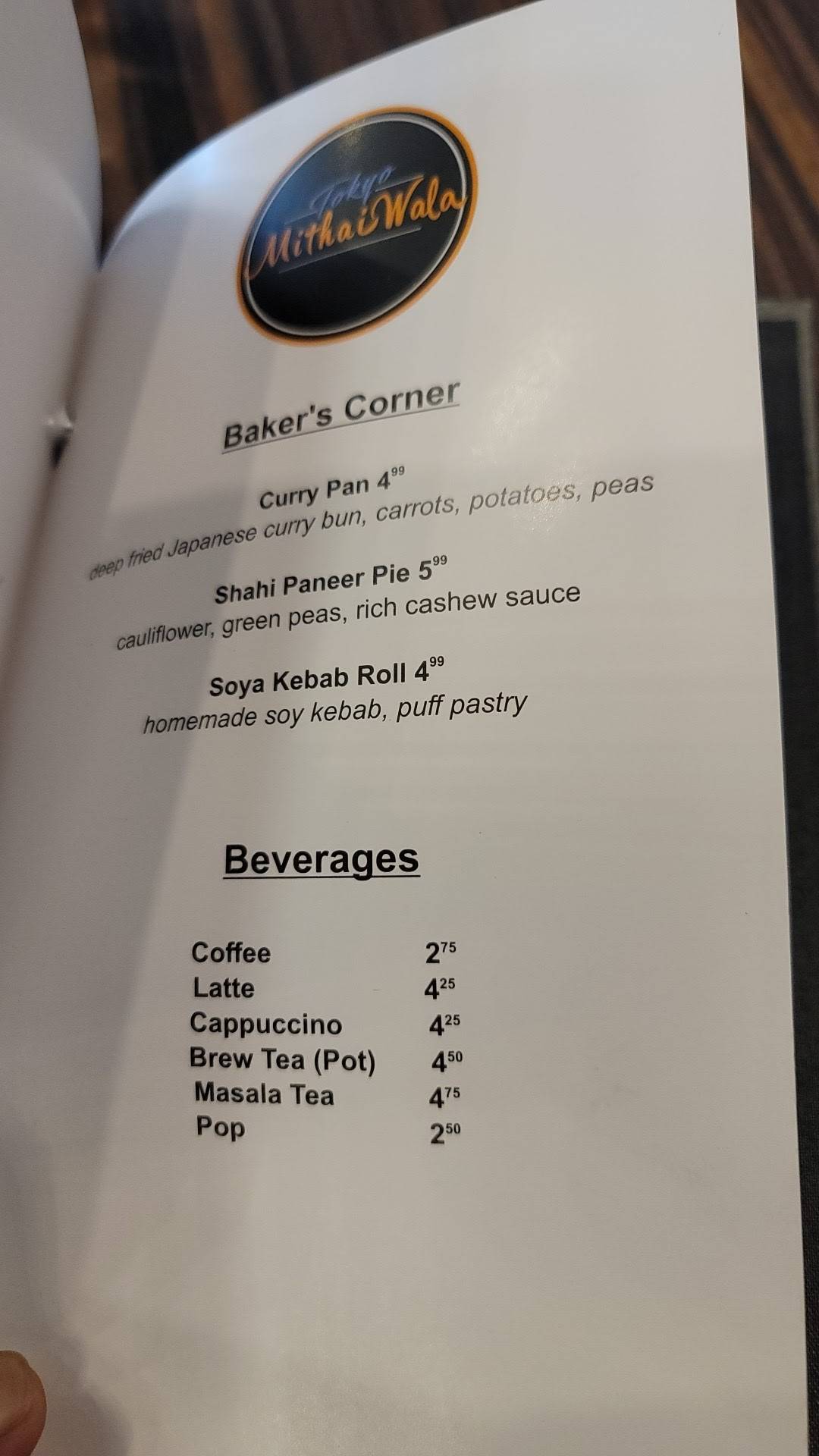 Menu au Tokyo Mithaiwala Canada café, Surrey