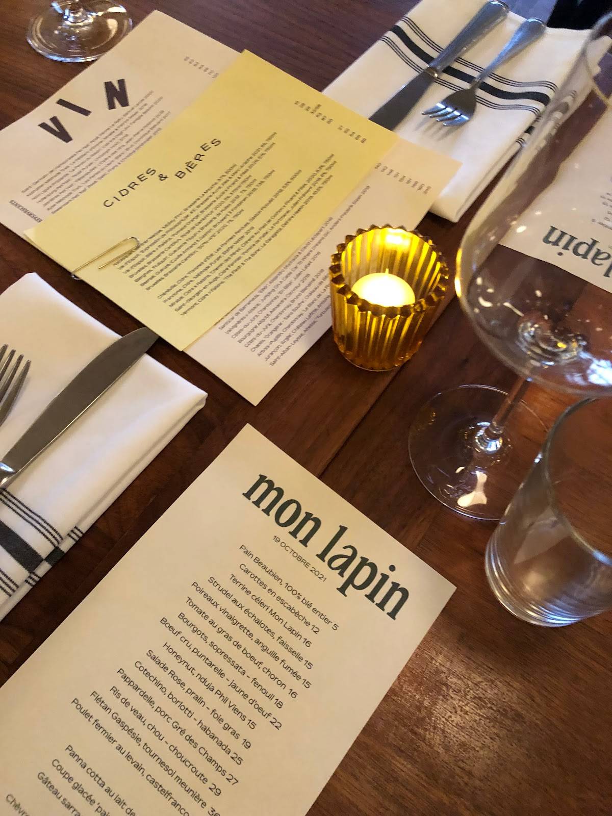 Menu au Mon Lapin pub et bar, Montréal