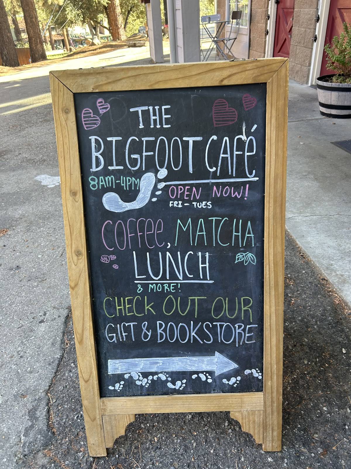 Carta de the bigfoot café, Pine Mountain Club