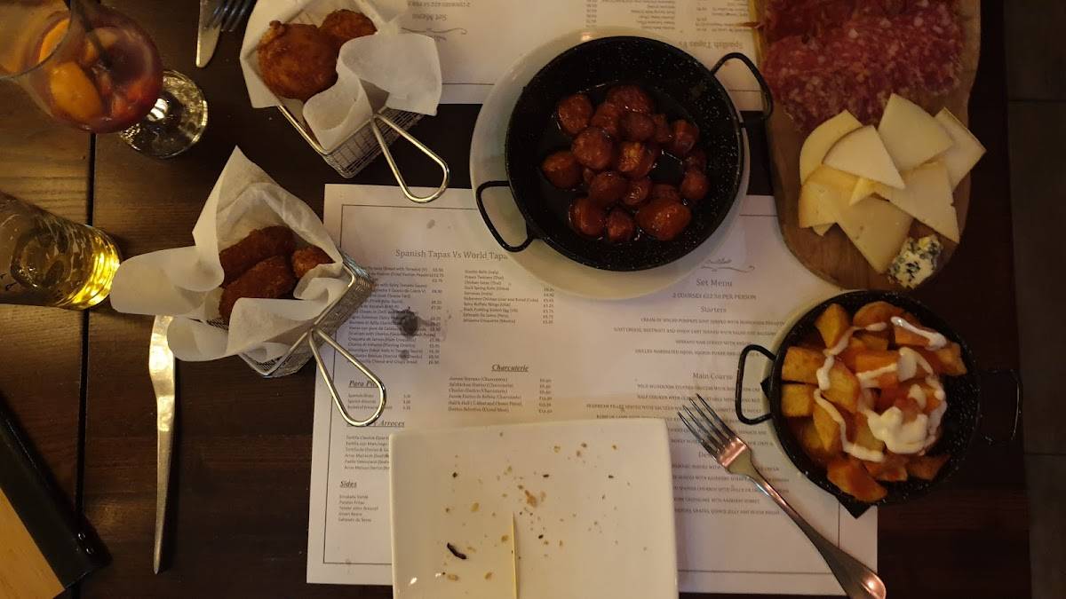 Menu at Chupitos pub & bar, Welling