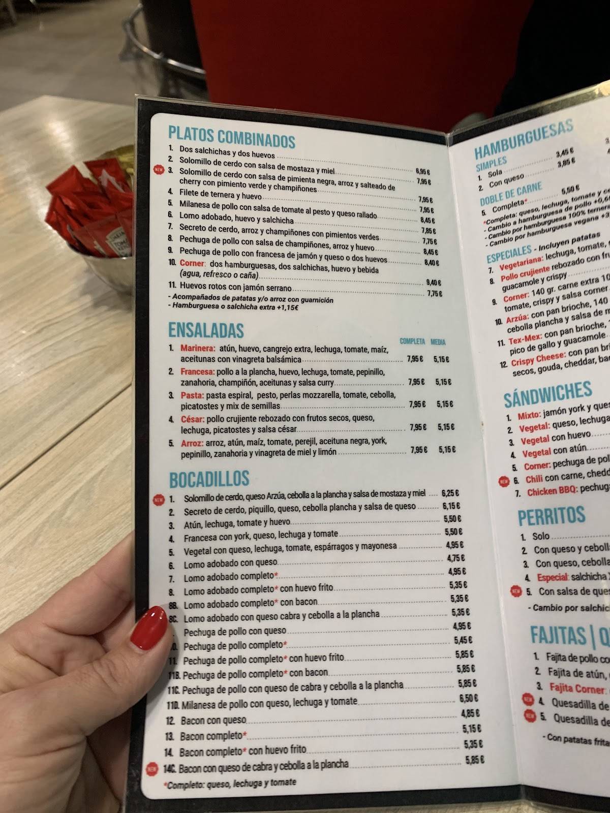 Carta del restaurante Corner Hut, Vigo, R. Simón Bolívar