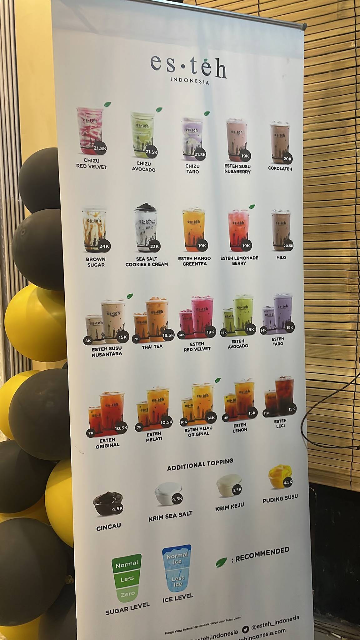 Menu at Es-Teh Indonesia, Ketapang cafe, Tengah