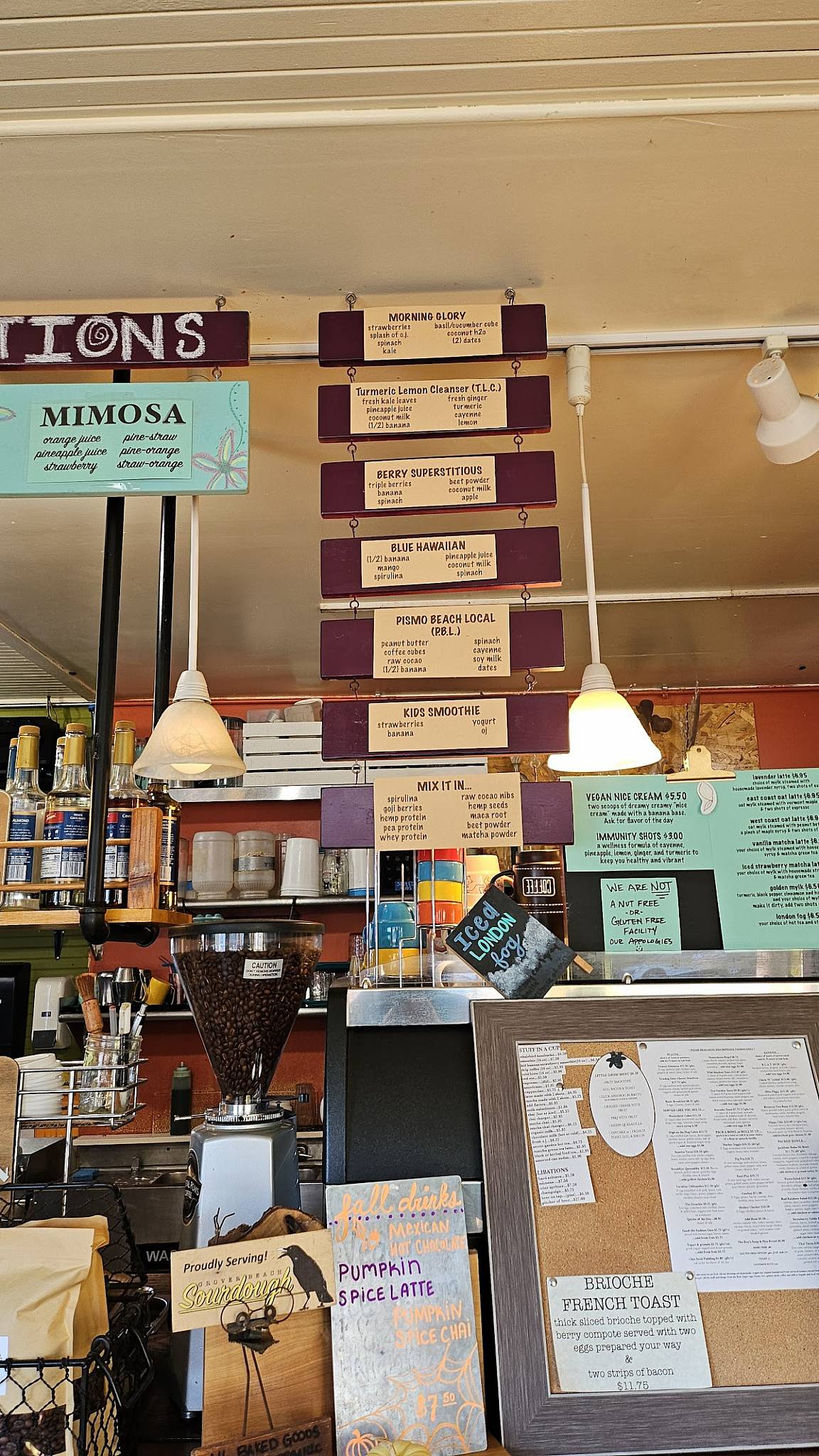 Menu at Honeymoon cafe, Pismo Beach