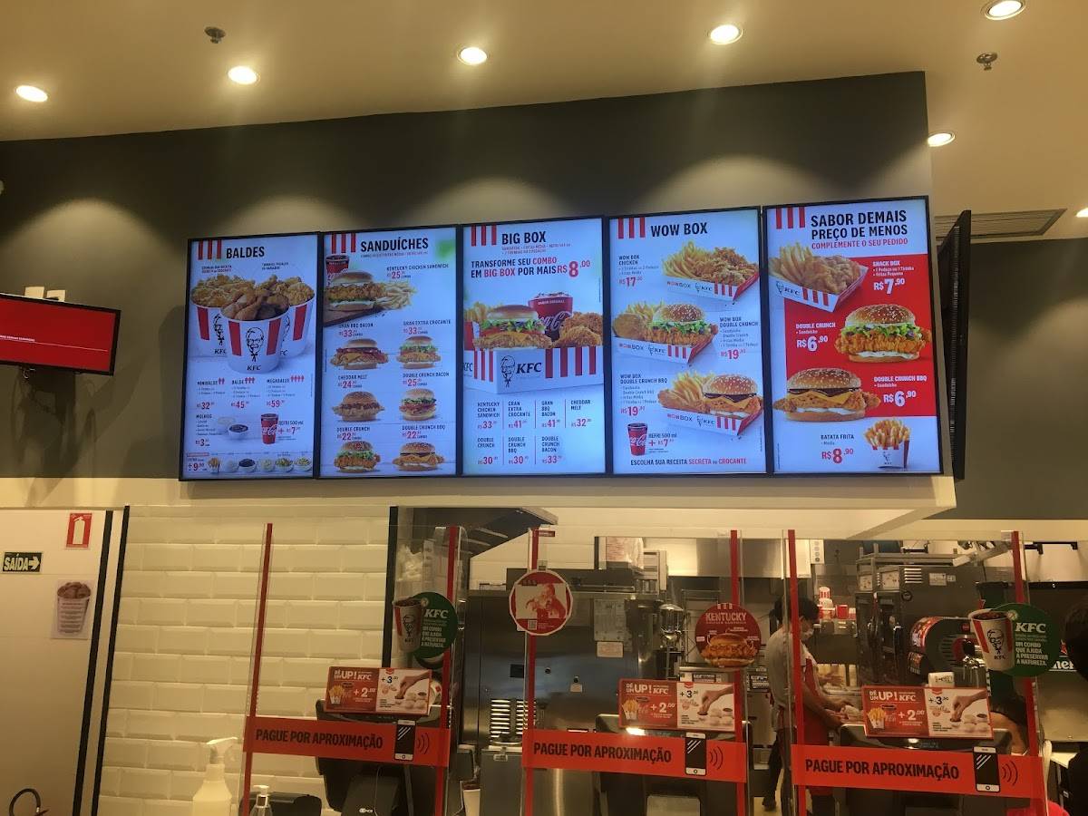 Menu em KFC restaurante, Porto Alegre, Av. João Wallig