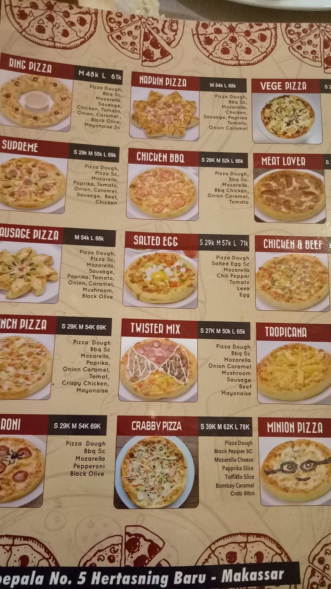 Carta de Le Moon Cafe, Pizza In Cafe, Macasar