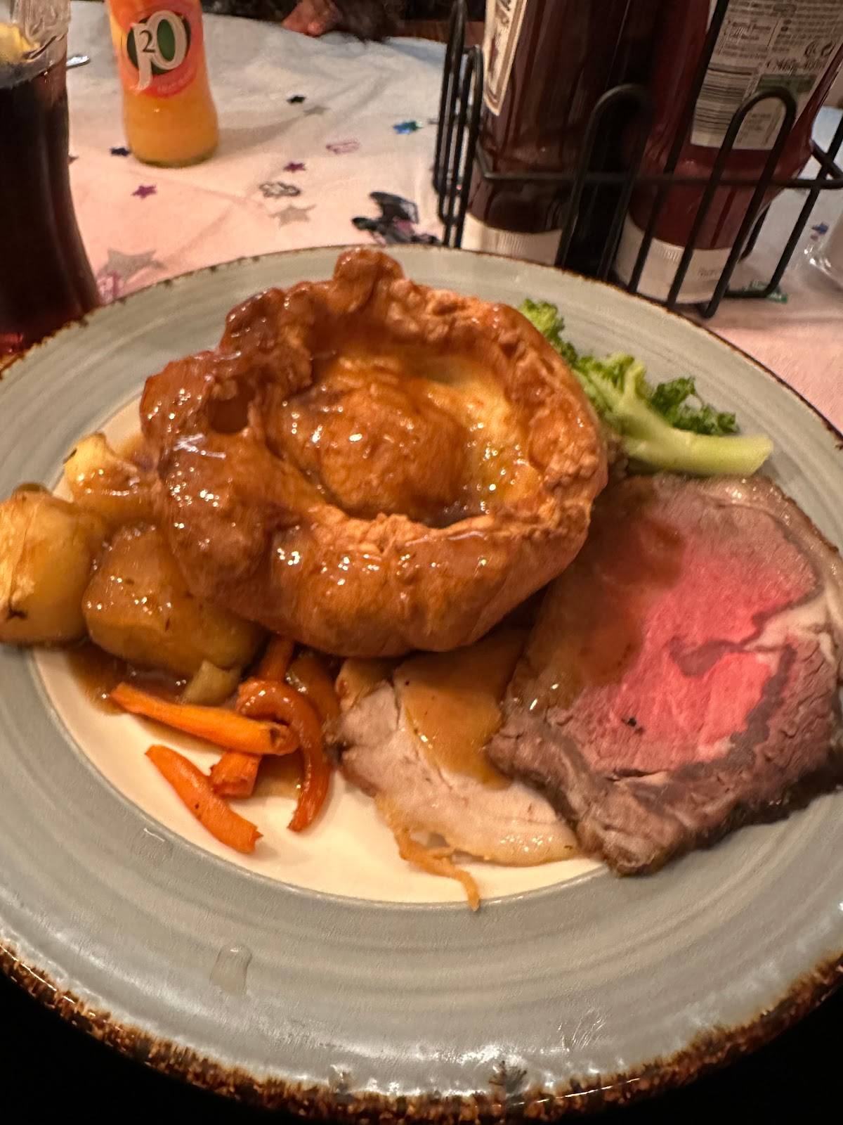 Menu at Two Steeples pub & bar, Wigston, 51 Bell St