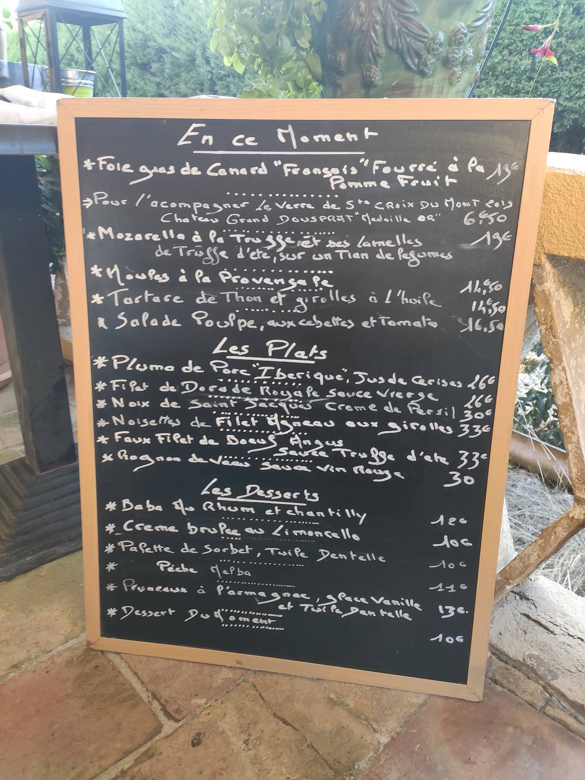 Menu au Les Sarments restaurant, Gassin, Sent. de la Gare