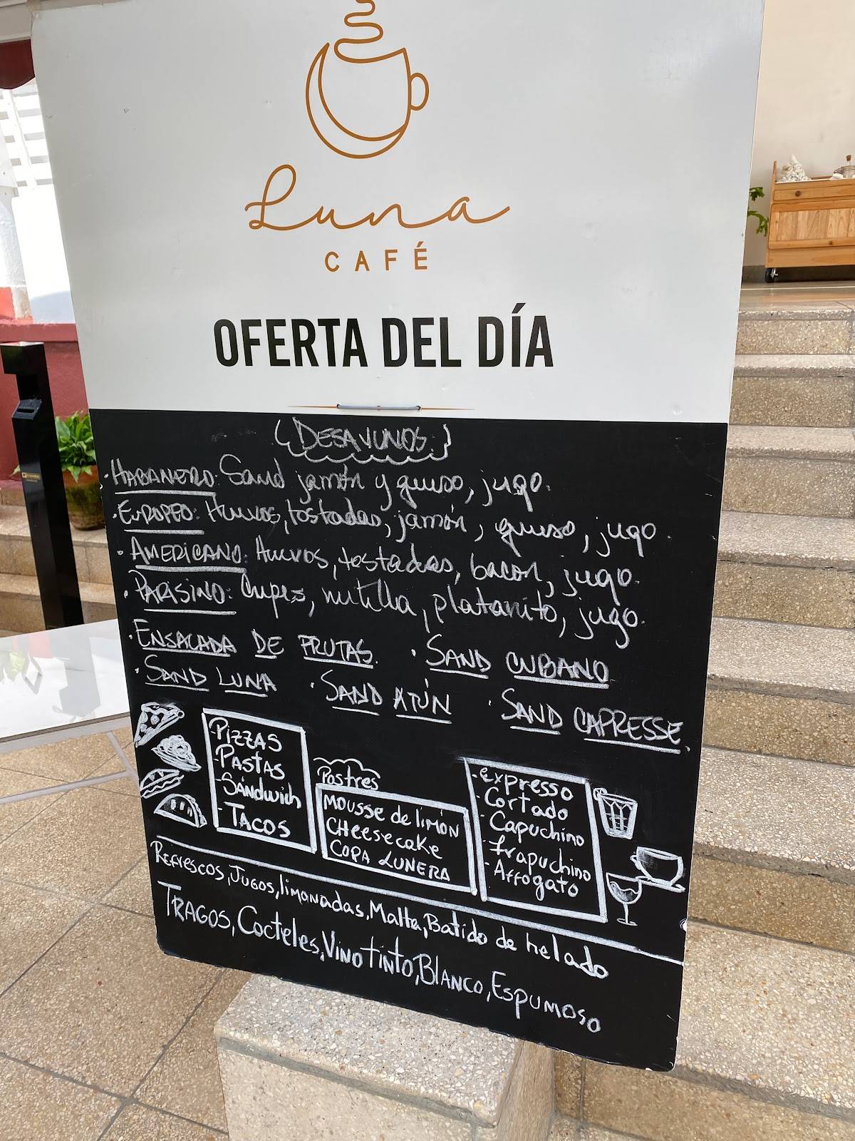 Menu at Luna Café, Havana, 4JM7+P8R