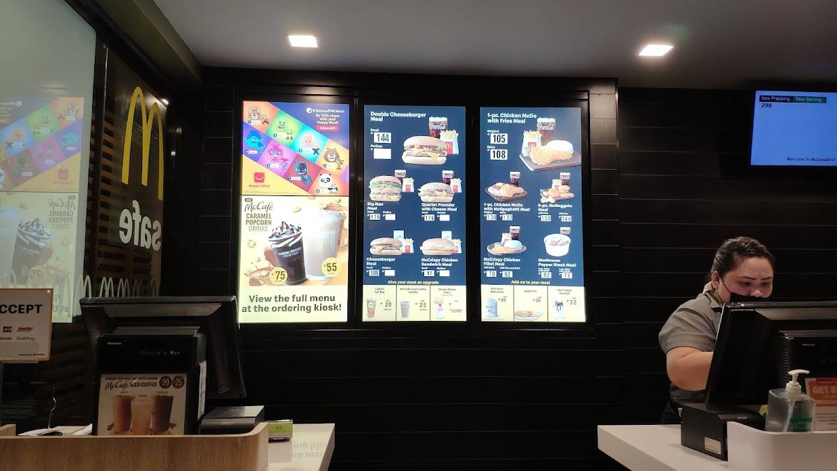Carta del restaurante McDonald's Davao Matina, Dávao, 24 Davao City ...