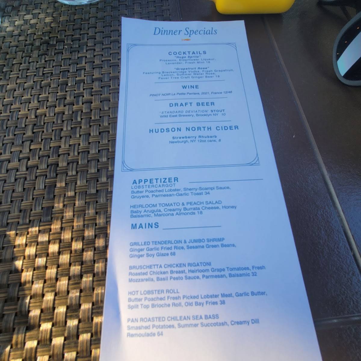 Menu at Blu Pointe pub & bar, Newburgh