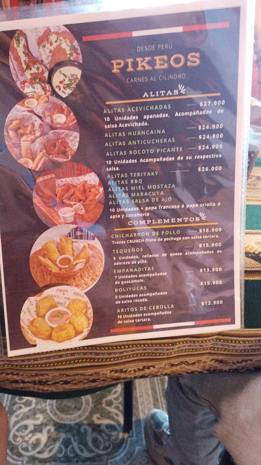 Menu at Pikeos Restaurante Colombo Peruano, Bogotá