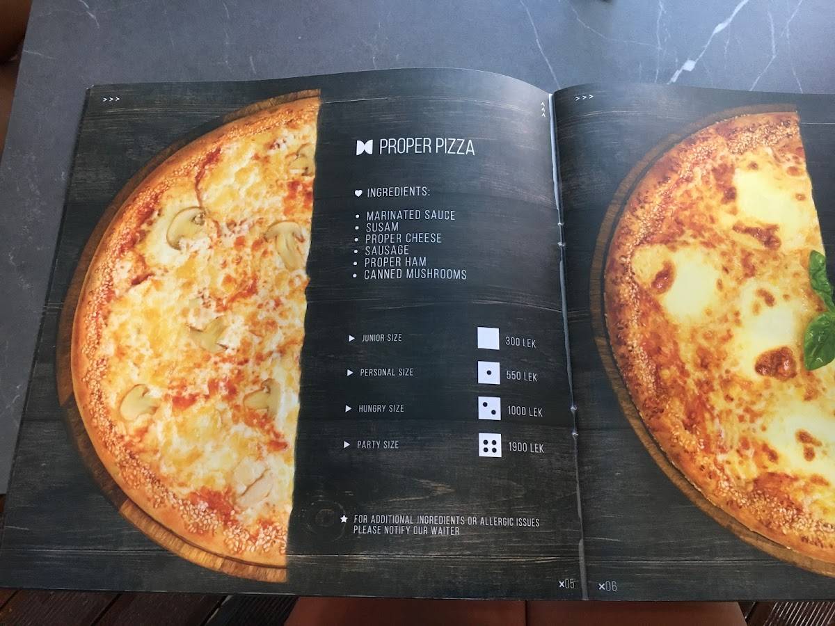 Carta del restaurante Proper Pizza Berat, Distrito del Berat