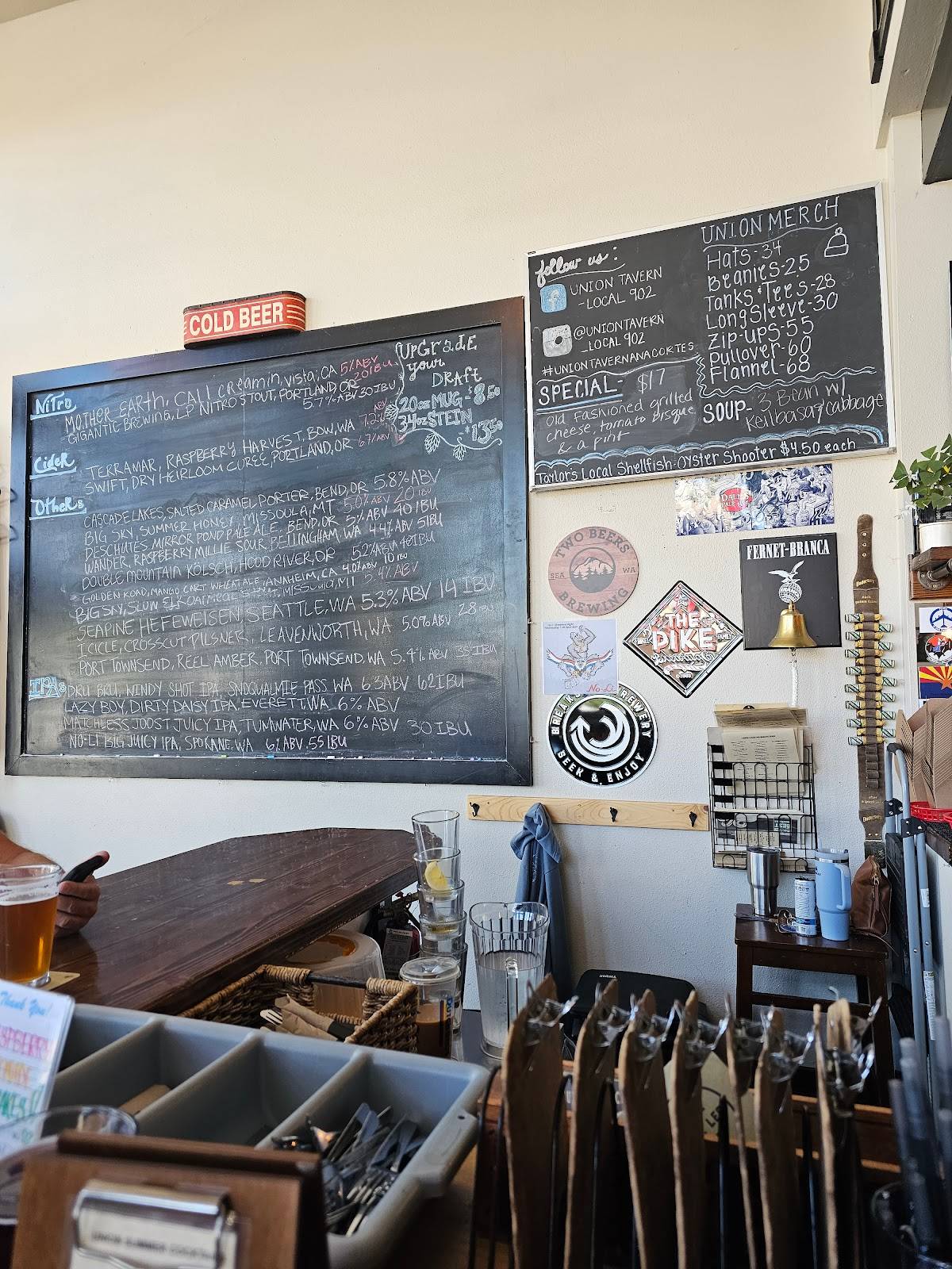 Menu at Union Tavern - Local 902 pub & bar, Anacortes