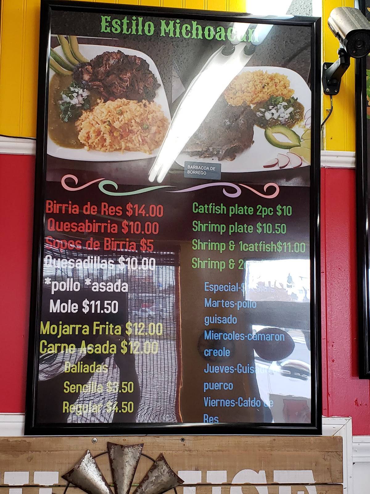 Menu at Birria & Barbacoa de Chivo Los Compadre's Taco Truck, Baton Rouge