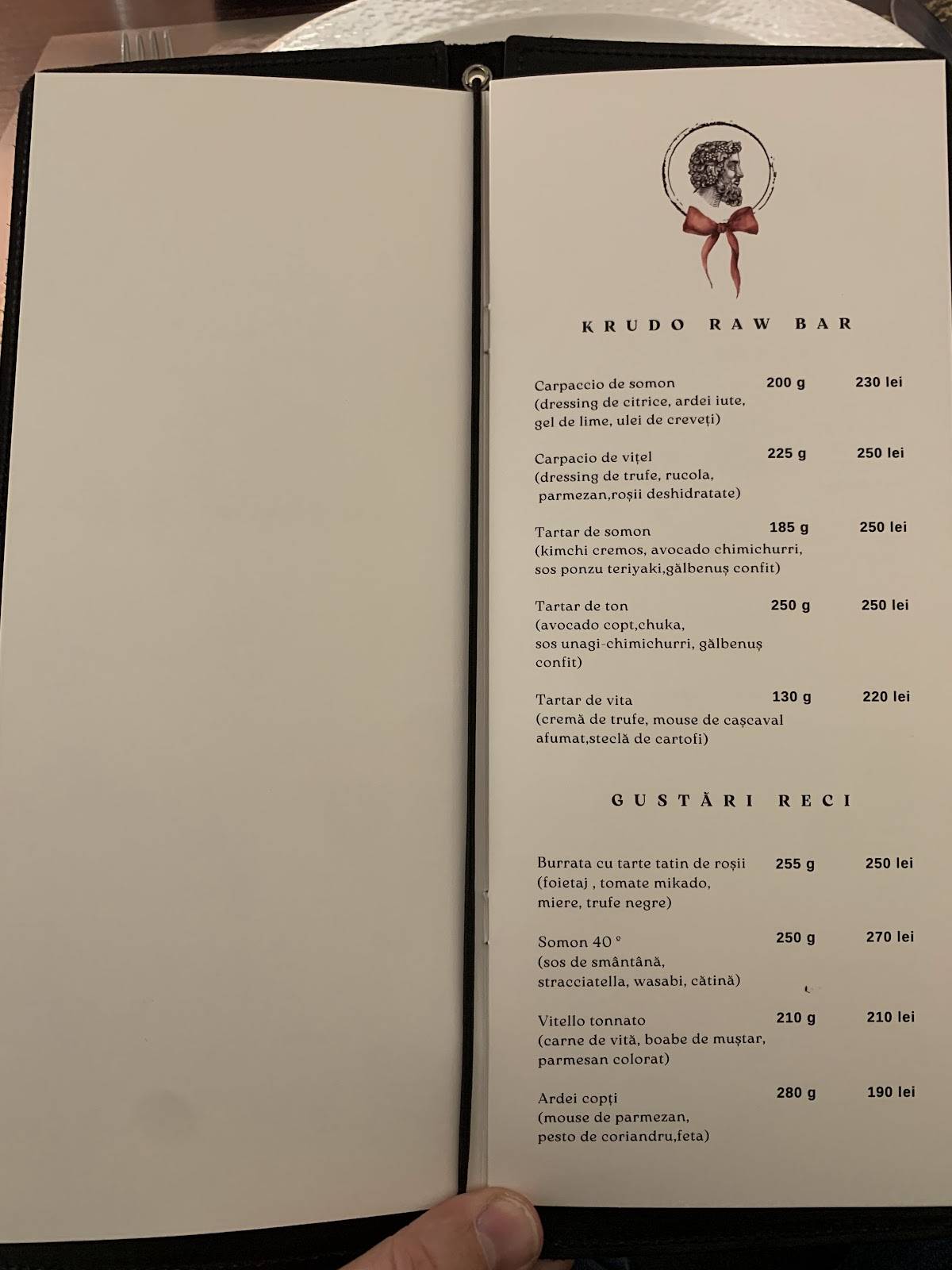 Menu at DIVUS, Chisinau, Strada Mitropolit Gavriil Bănulescu-Bodoni 17A