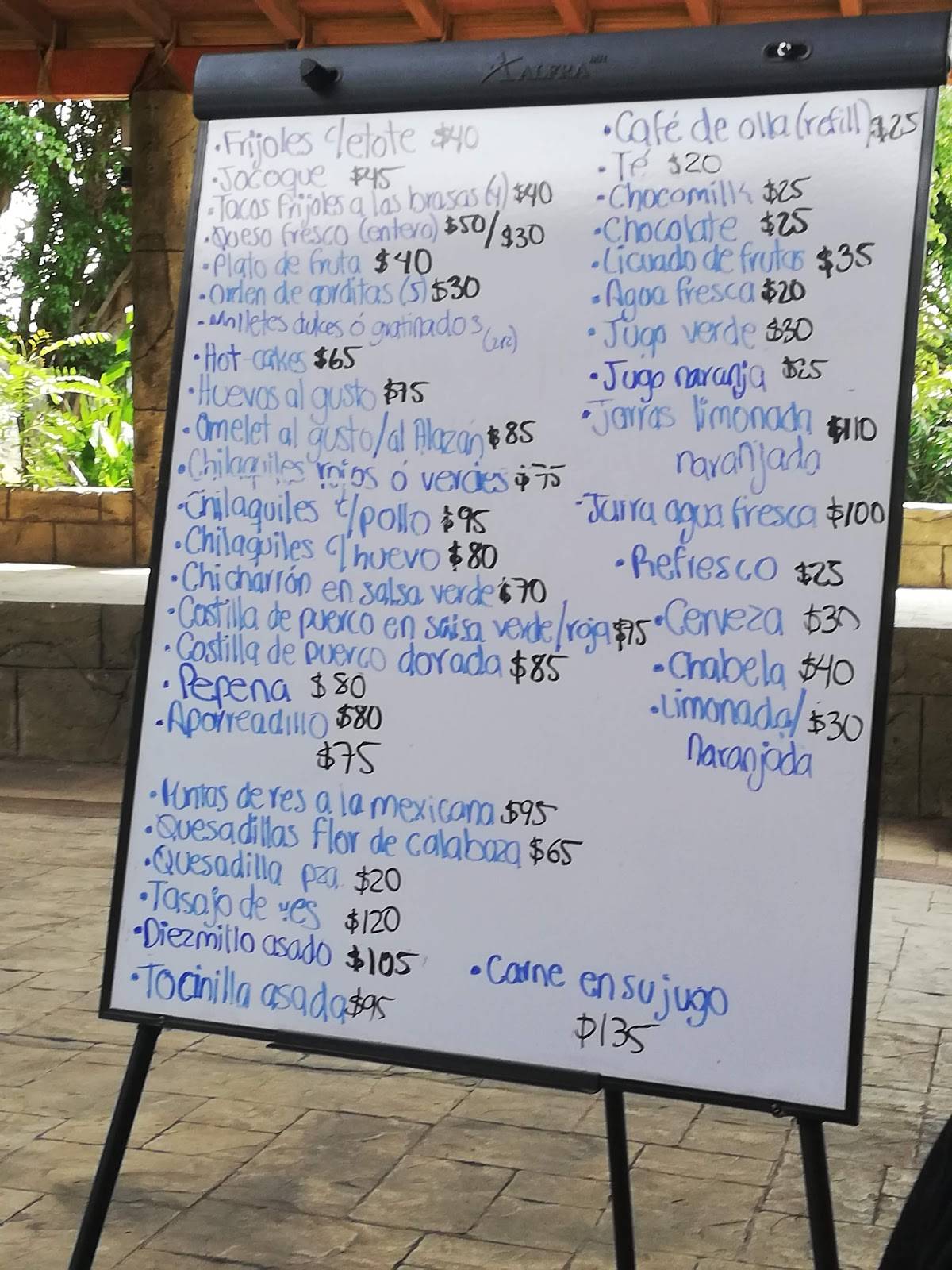 Menu at Restaurant El alazán, Manzanillo