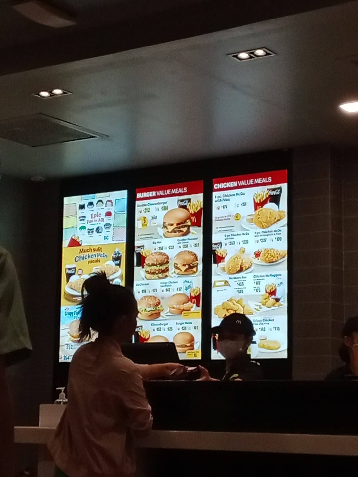 Carta del restaurante McDonald's Gmall Toril, Dávao, Parking Lot