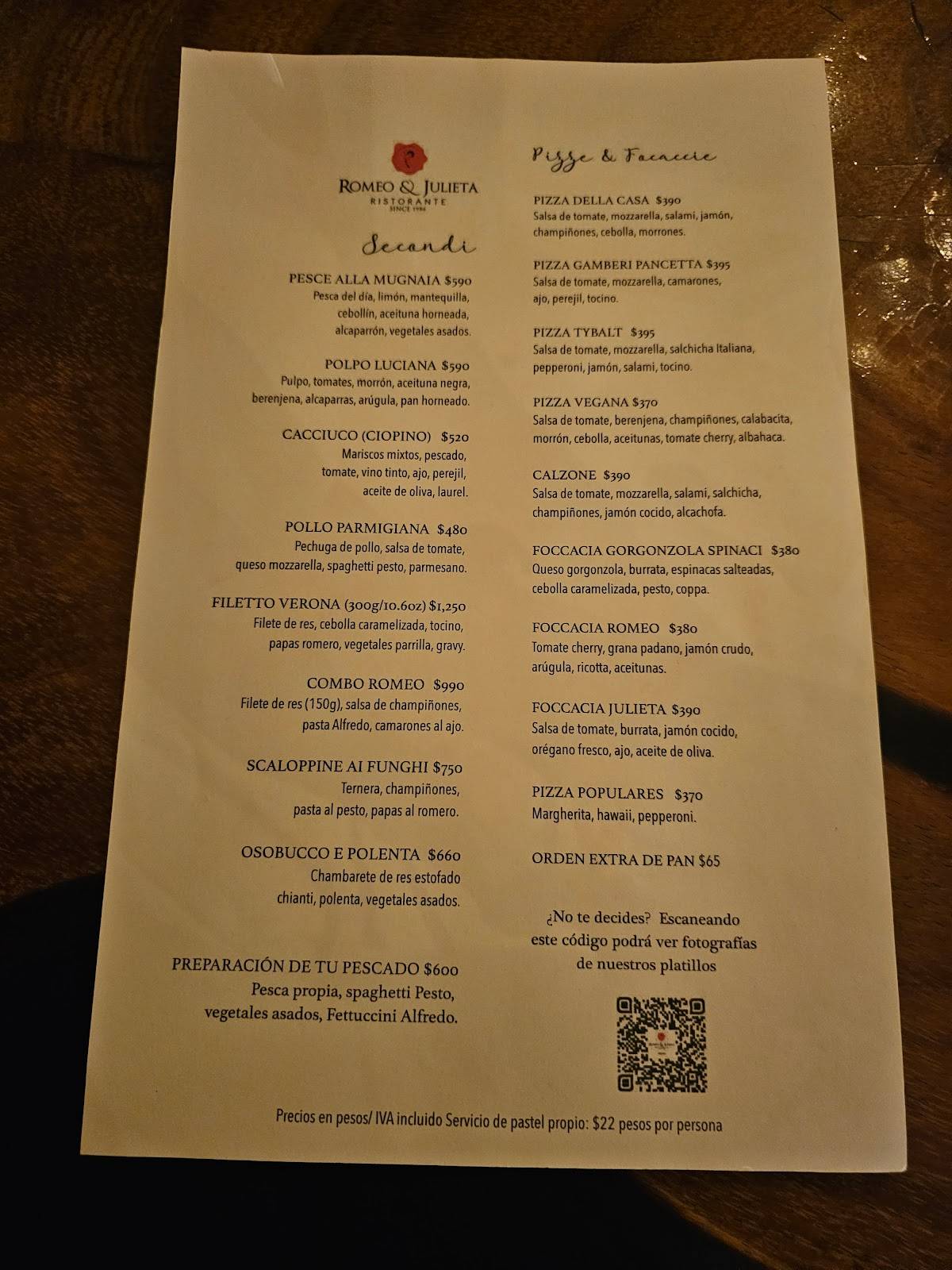 Menu at Romeo & Julieta pizzeria, Cabo San Lucas