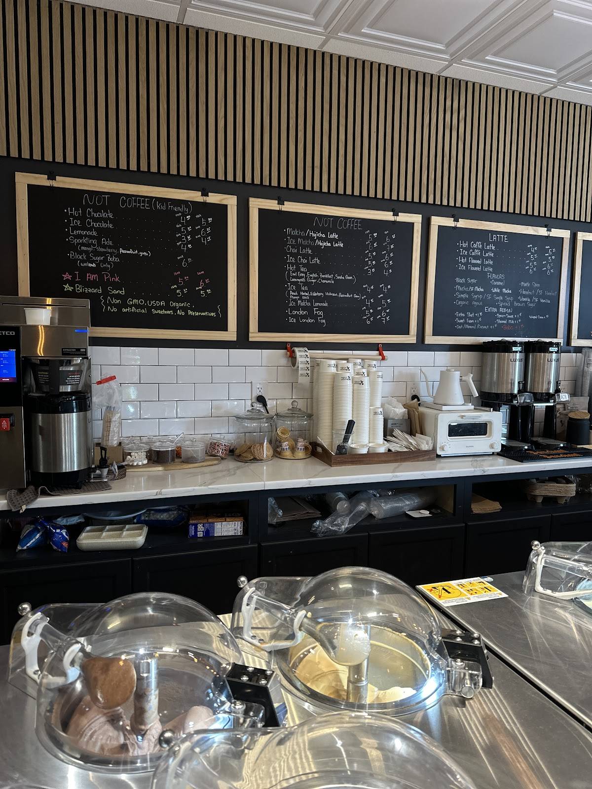 Menu at SCOOP & COFFEE, Bayville