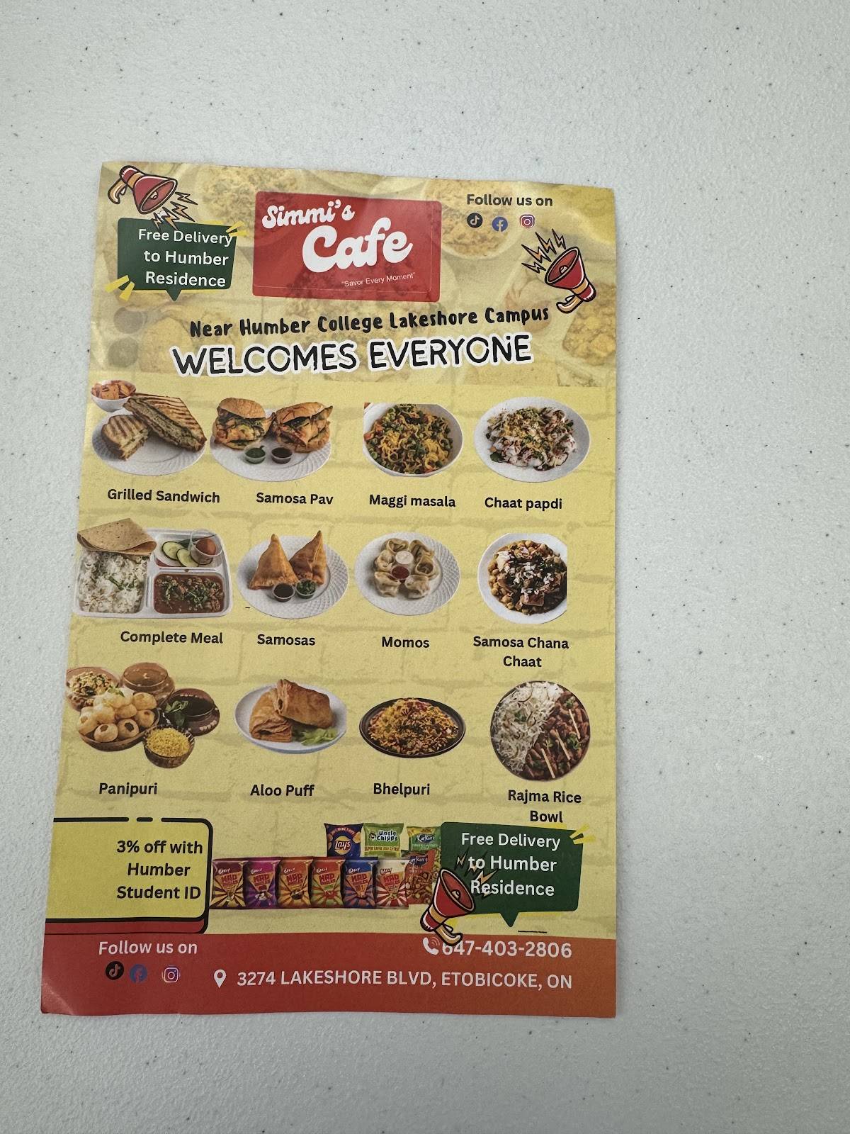 Menu au Simmi’s Cafe 24/7, Canada