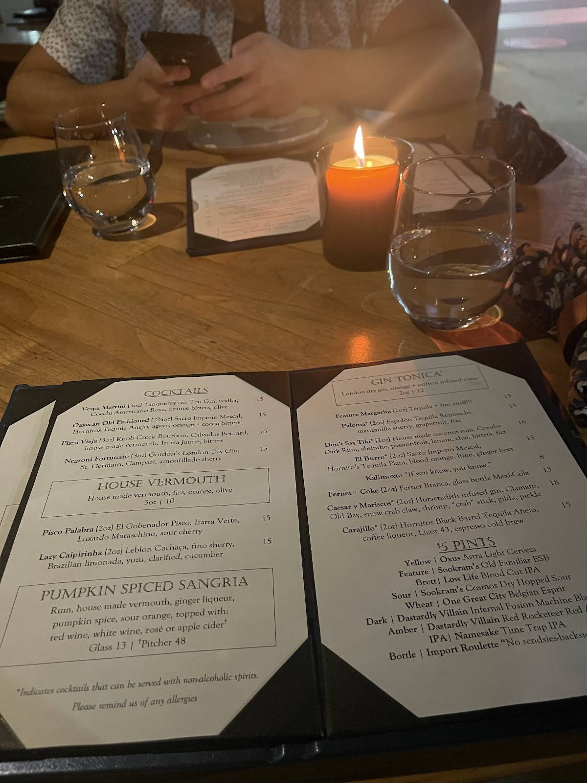 Carta del pub y bar Tabula Rasa, Winnipeg