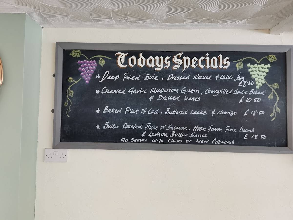 Menu at The Cross Inn, Broadmoor, Kilgetty, England