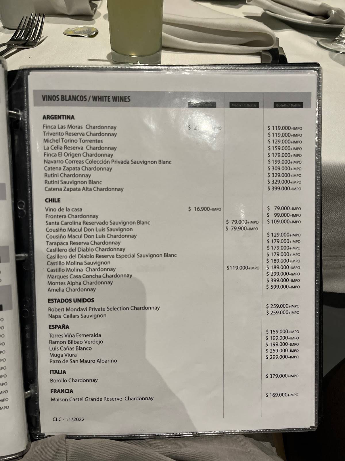 Menu at Tony Romas Revolving Restaurant Bar, Medellín