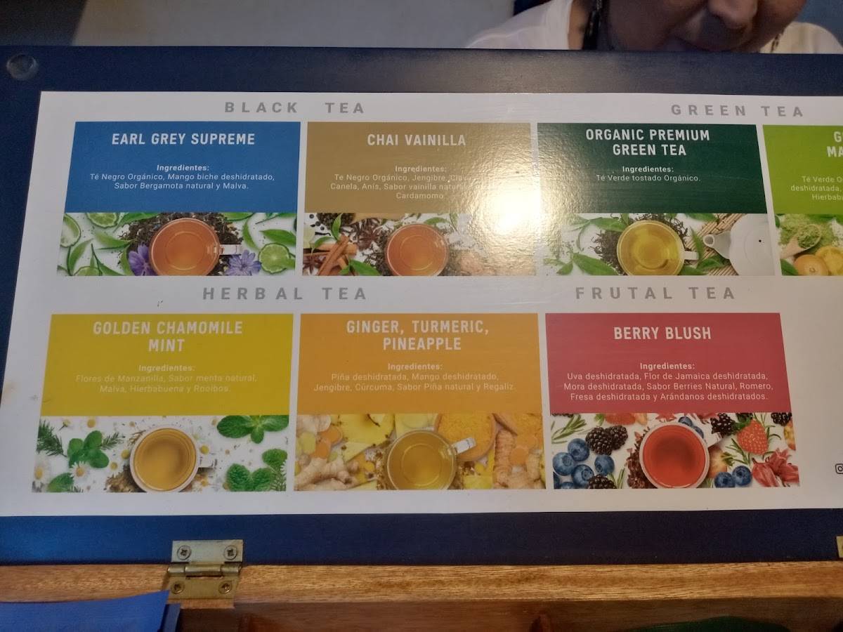 Menu at Alma & Café, Cali
