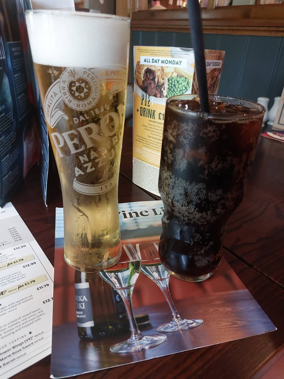 Menu at Bobbin Carrier pub & bar, Cleckheaton