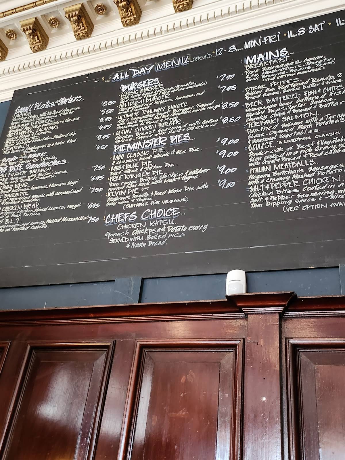 Menu at The Railway pub & bar, Liverpool, 18 Tithebarn St