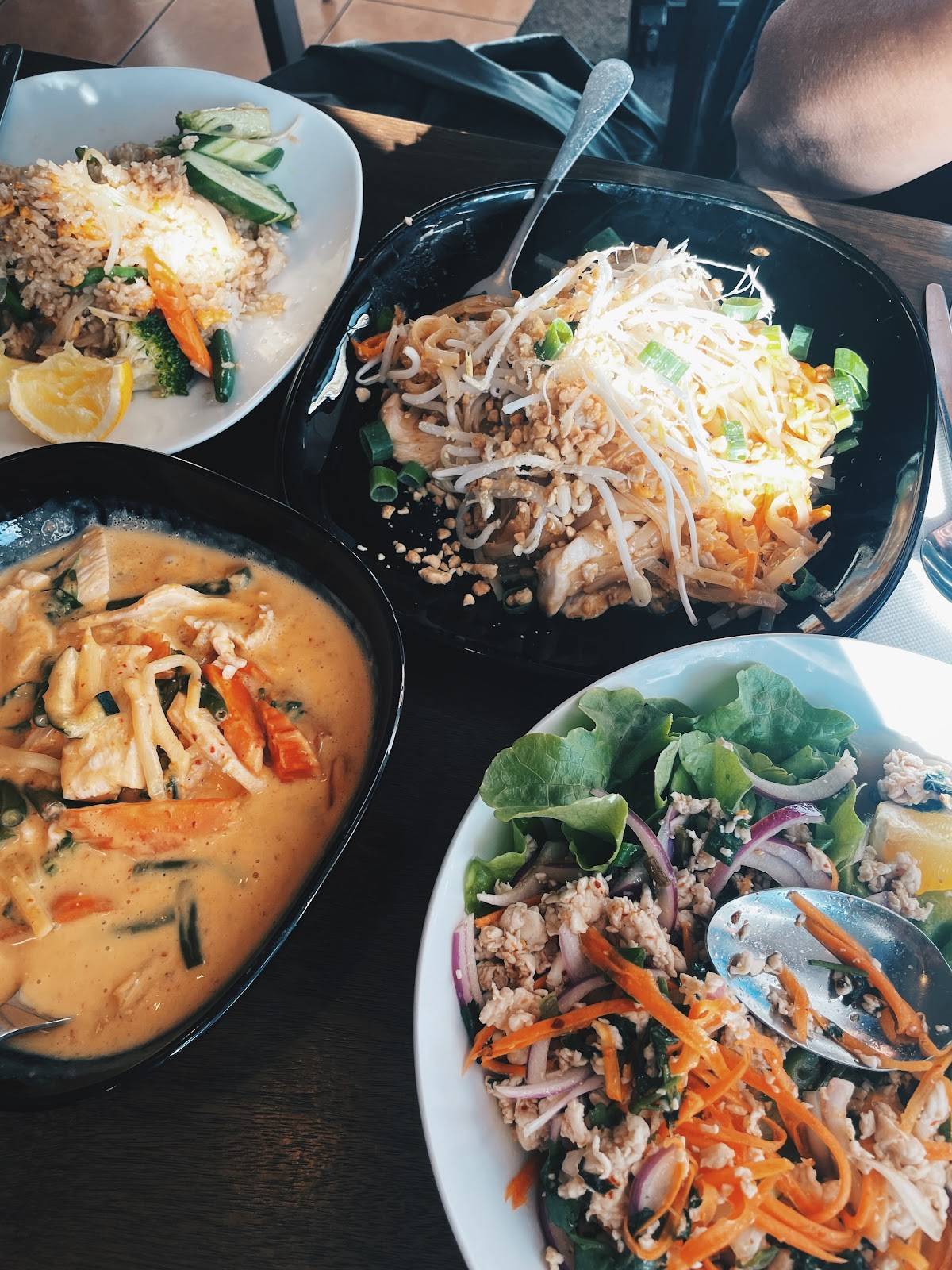 Menu at Chiang Mai House restaurant, Heathcote