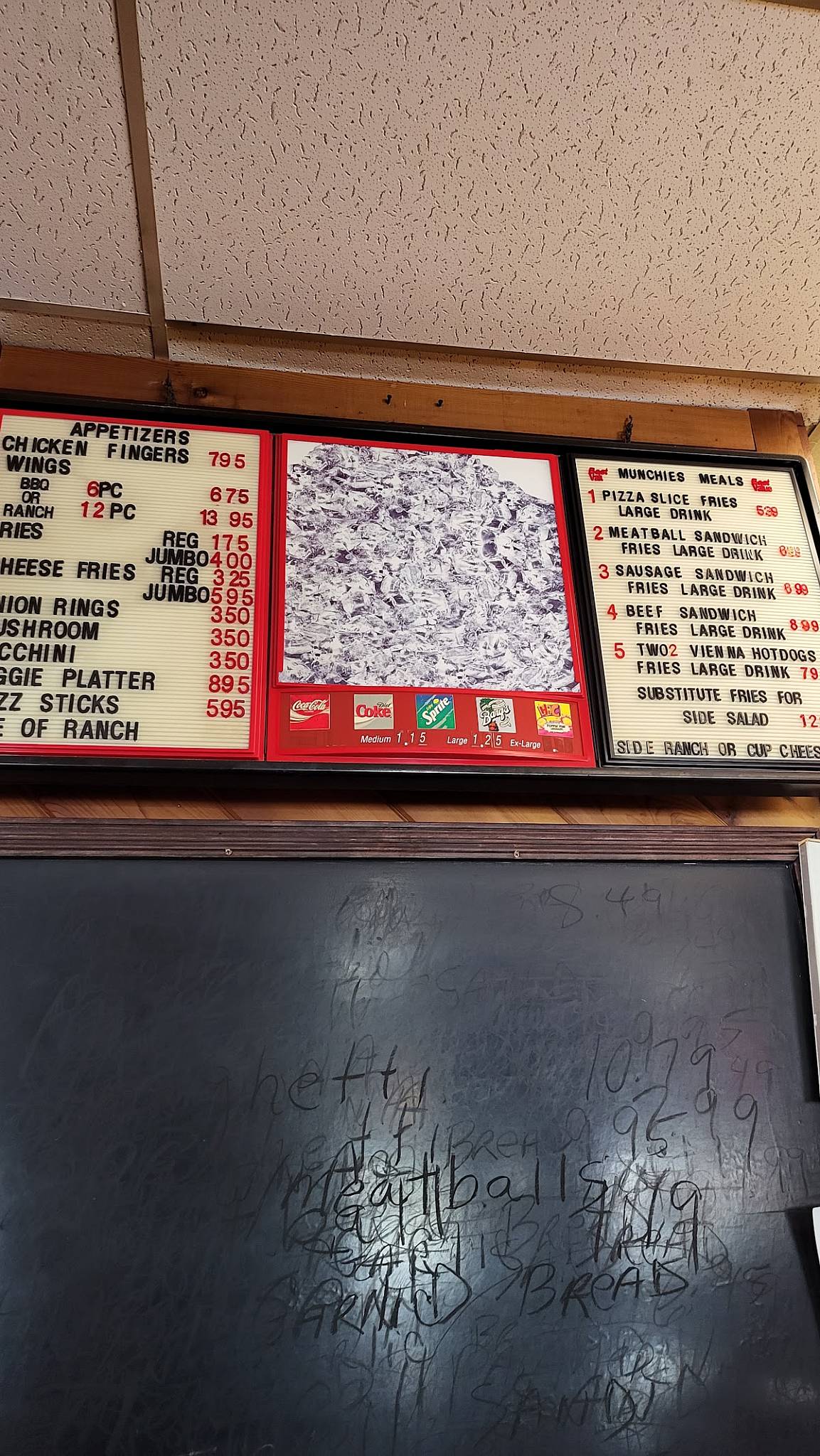 Menu at Munchies Pizza & Bar, Elk Grove Village