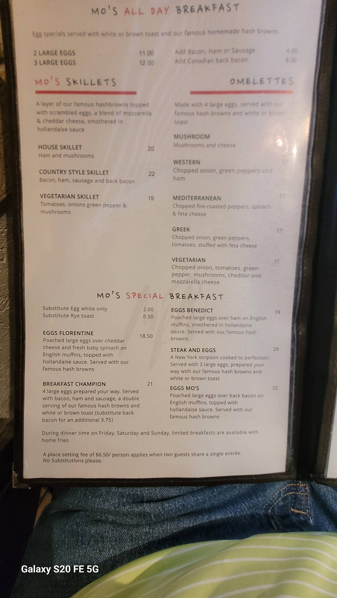 Menu at Mo's Family Restaurant, Oakville